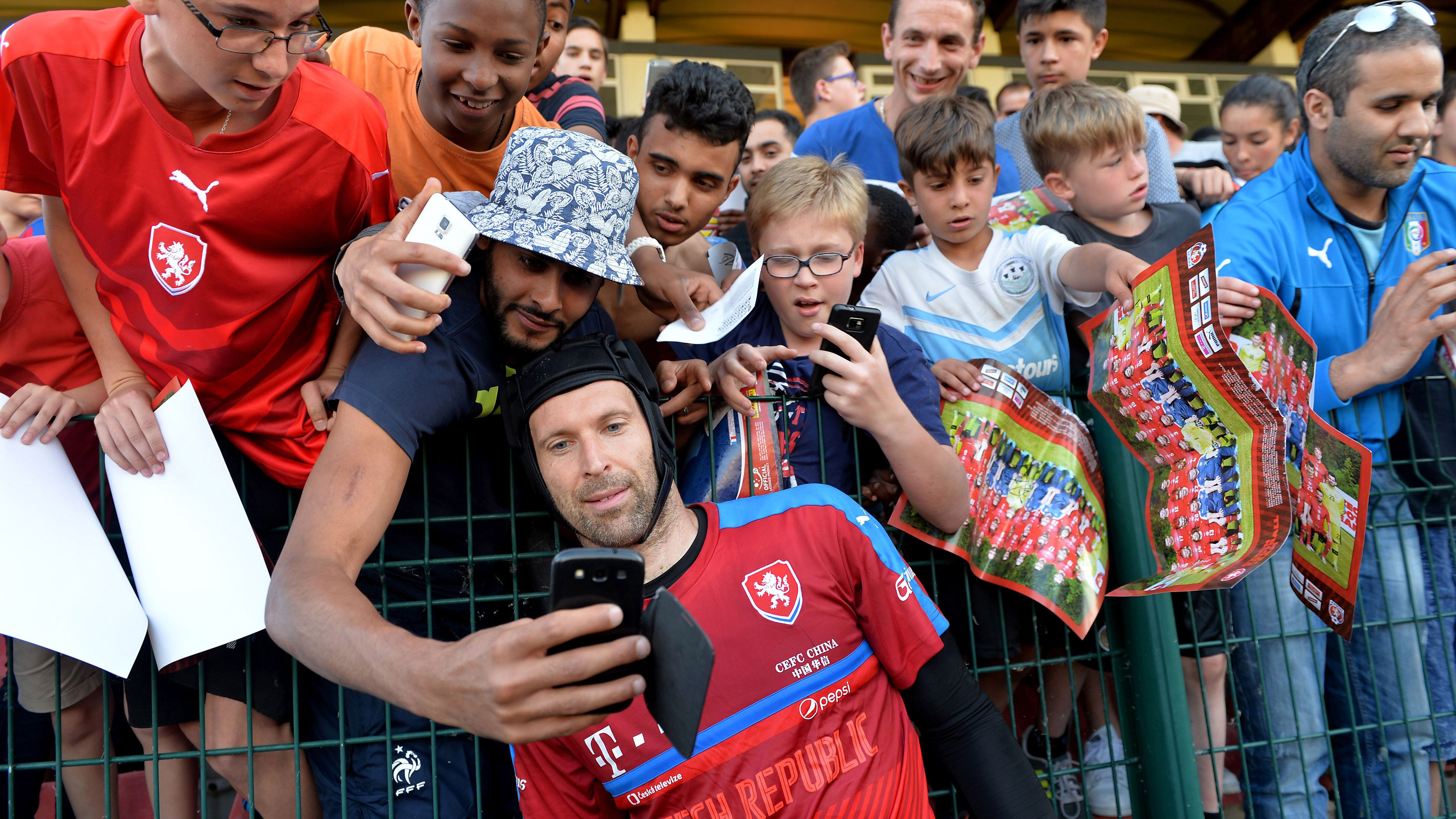 Peter Cech le dice adiós a su selección
