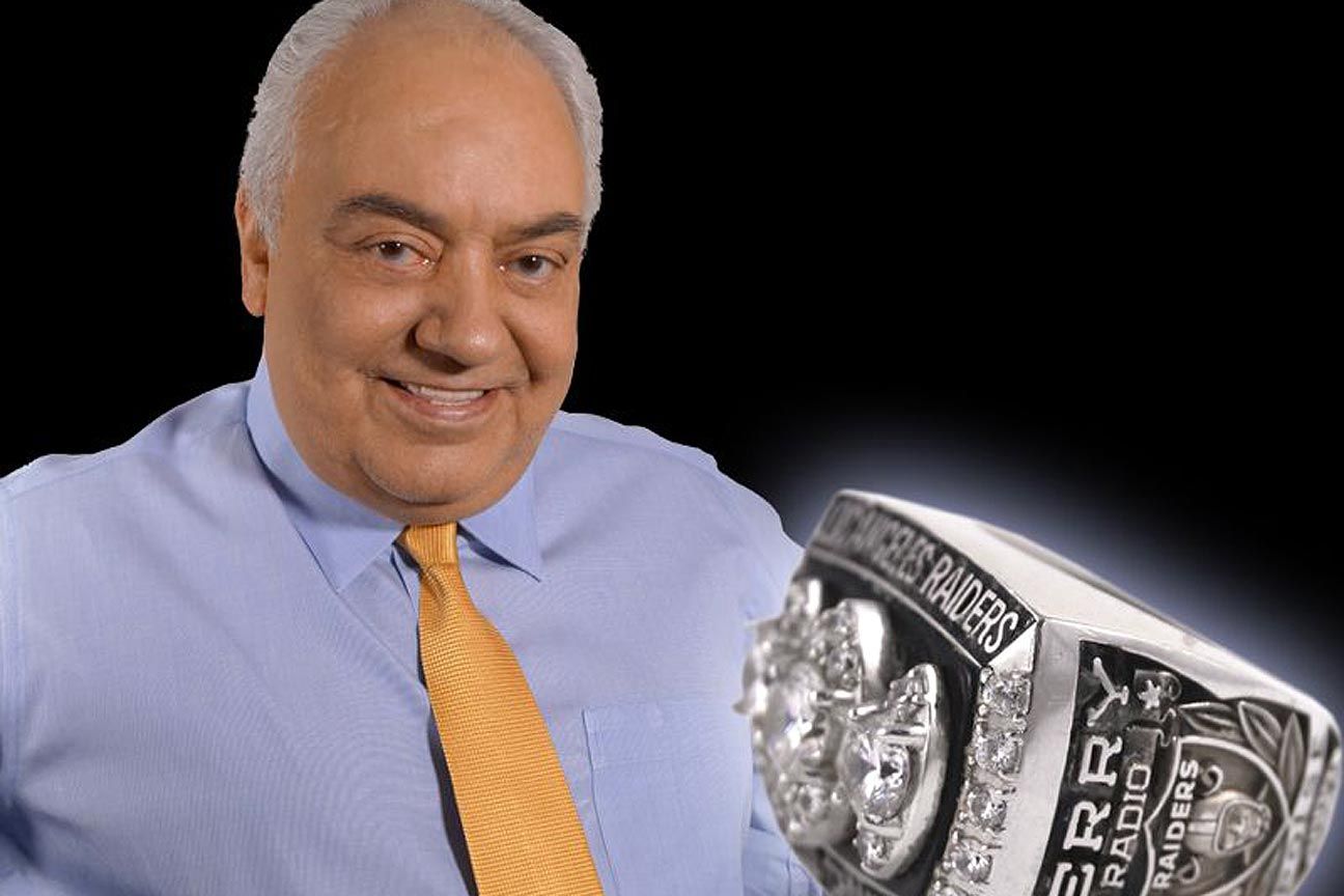 Jorge Berry es el único mexicano con anillo de campeón con Raiders