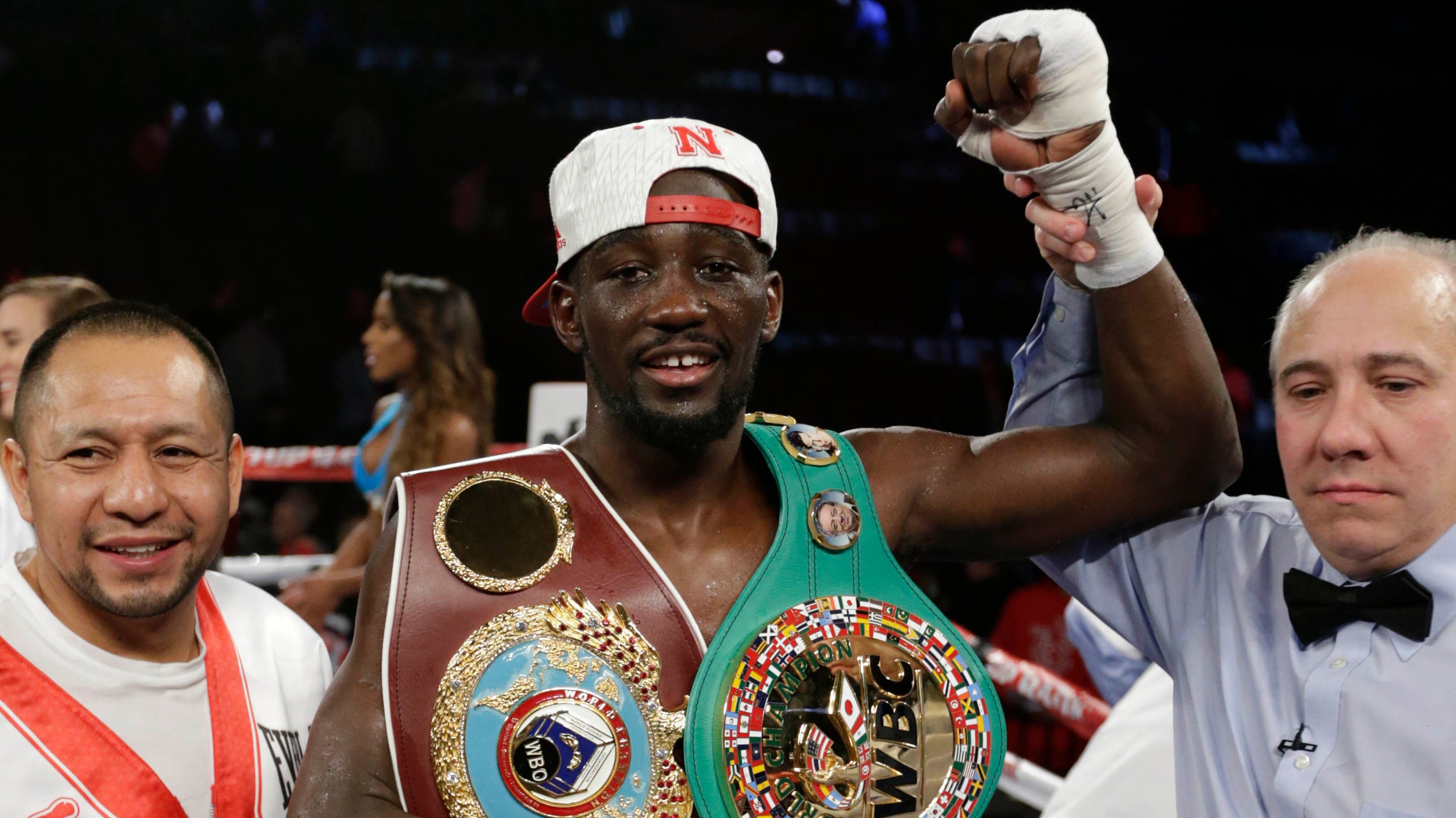 Terence Crawford liquida a John Molina en el octavo round