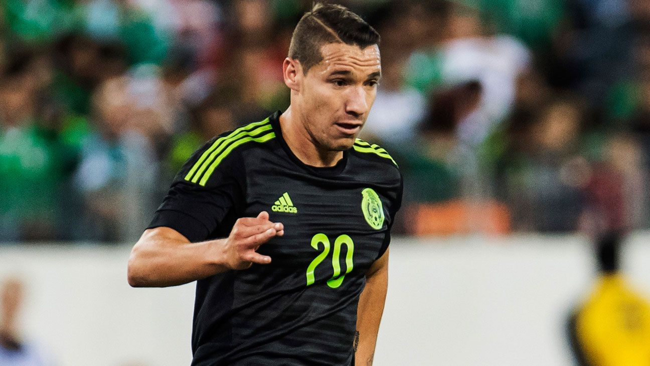 Jesús Dueñas causa baja del Tri por problemas personales