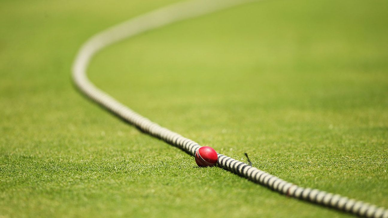 The best catch drop ever? - ESPN