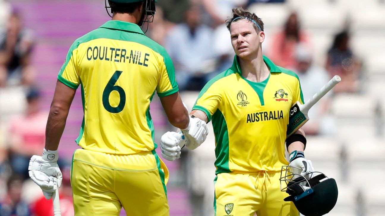 Crowd abuse is 'water off a duck's back' as Steven Smith arrives in ...