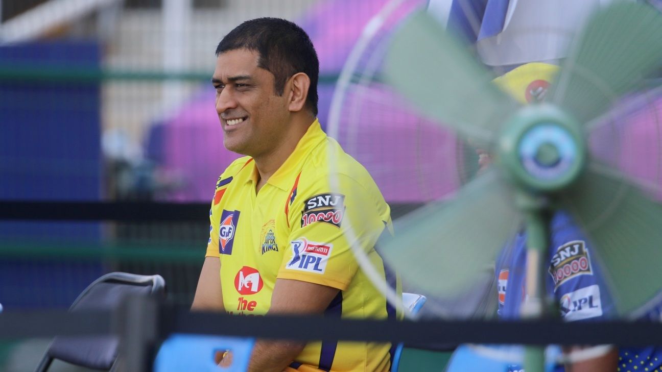 MS Dhoni 'definitely not' retiring from IPL - ESPN