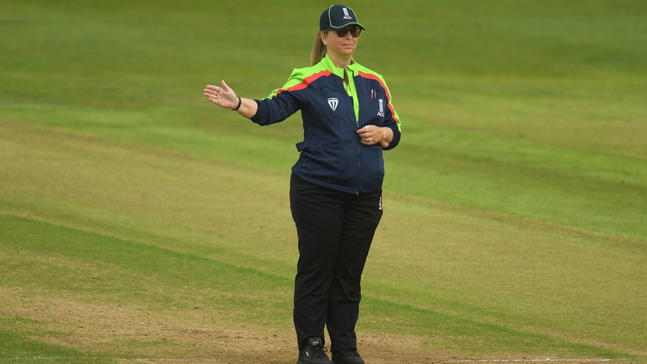 Two women to stand as umpires in ECB Premier League match - ESPN