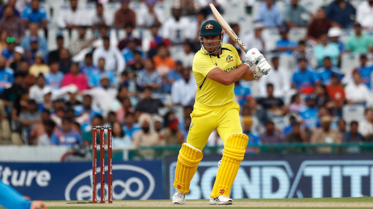Stoinis 'touch and go' for Australia's opening game - ESPN