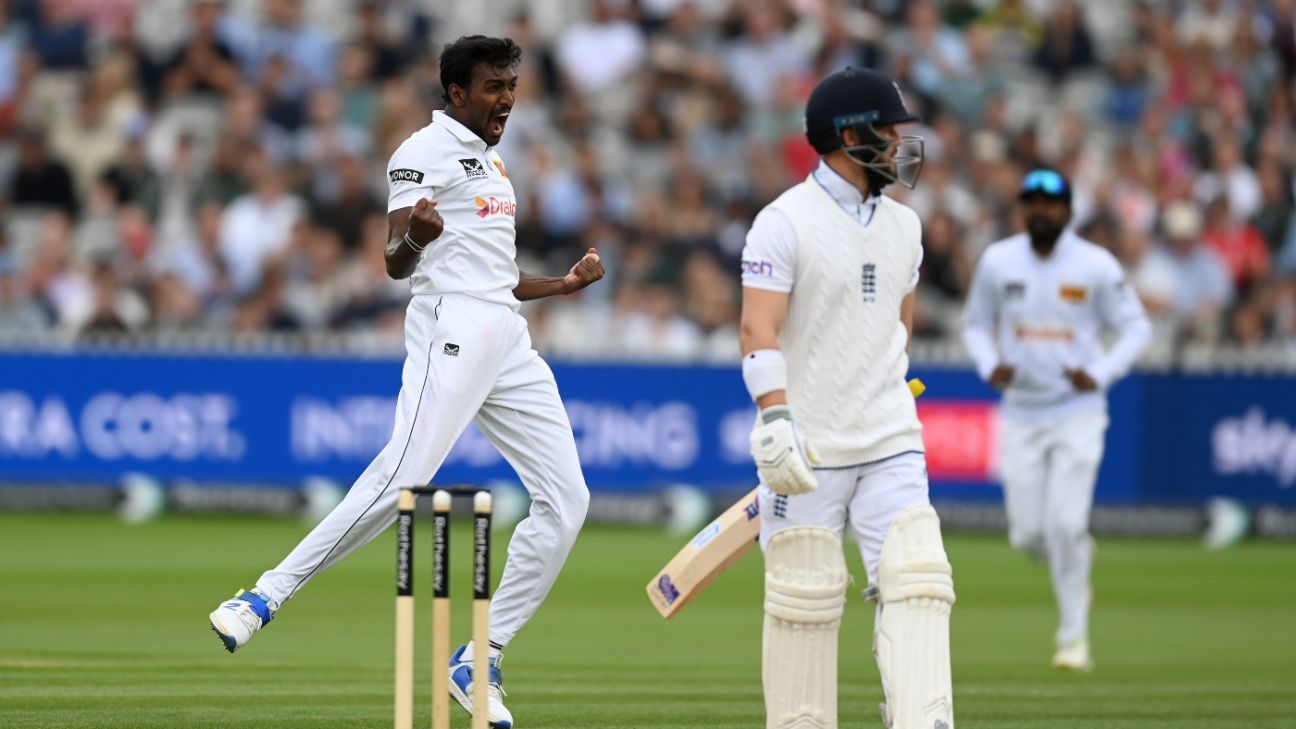 Joe Root steers England towards impregnable position - ESPN