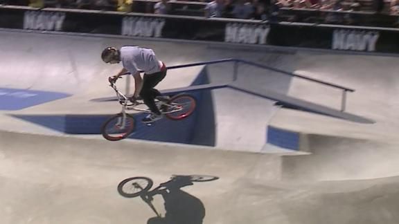 Brett Banasiewicz run 2 in BMX Park Finals - ESPN Video