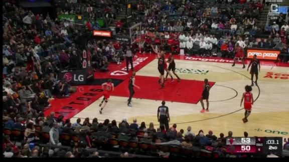 Excepcional canasta de Nikola Vucevic para liquidar la primera mitad ...