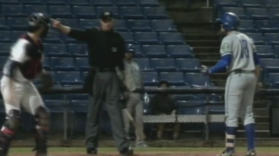 Minor leaguer's bizarre strikeout - ESPN Video