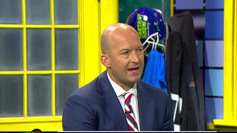 Hasselbeck: Wilson looked sharp vs. Titans - ESPN Video