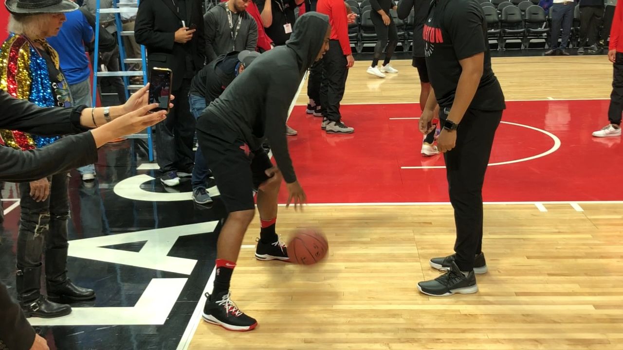 CP3 warms up, visits with former teammates and fans - ESPN Video