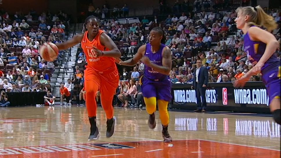 Stricklen muscles for and-1 - ESPN Video