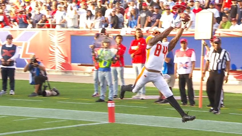 Smallwood makes juggling TD grab for Wildcats - ESPN Video