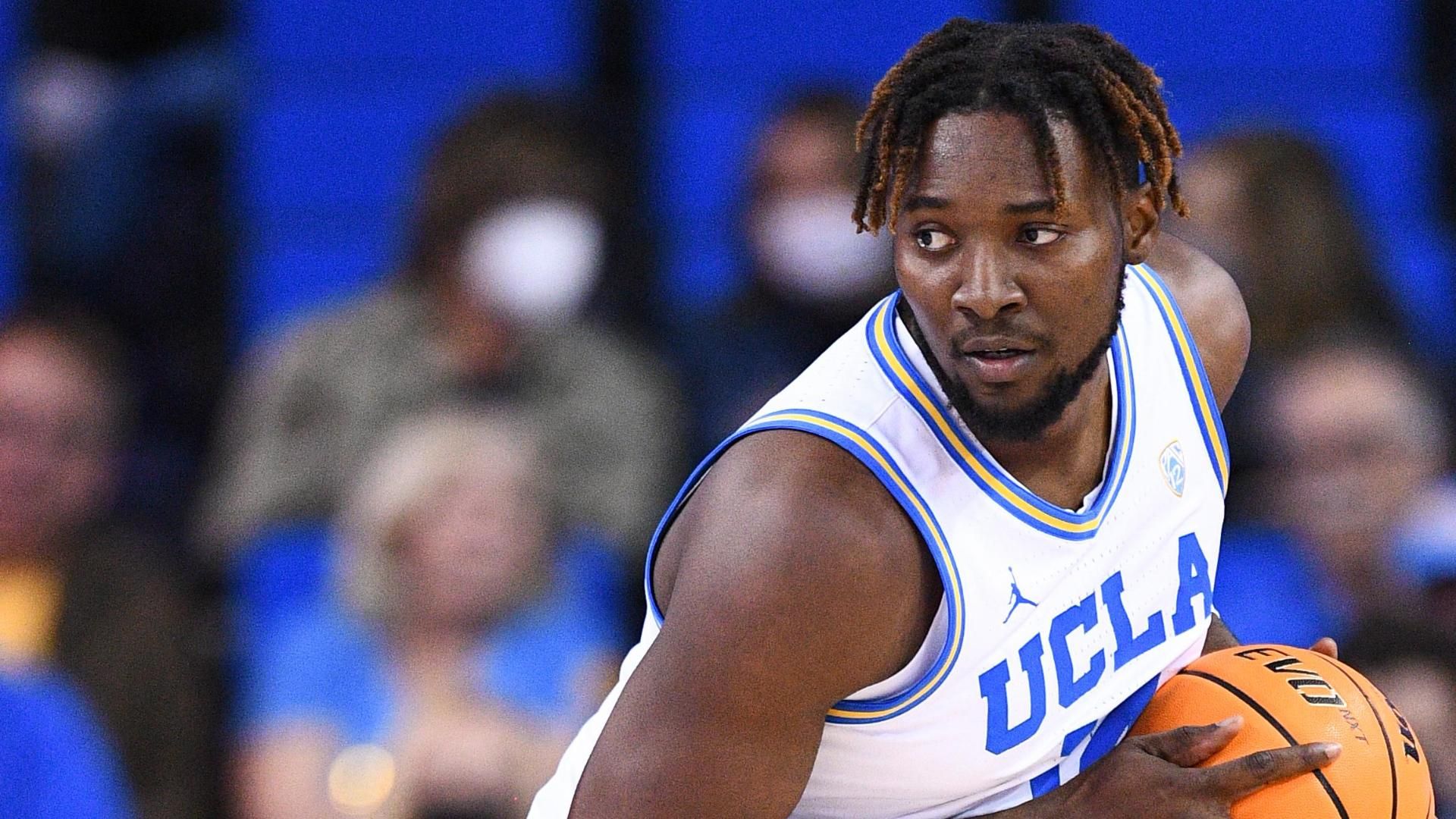 Kenneth Nwuba gets way up for the slam - ESPN Video