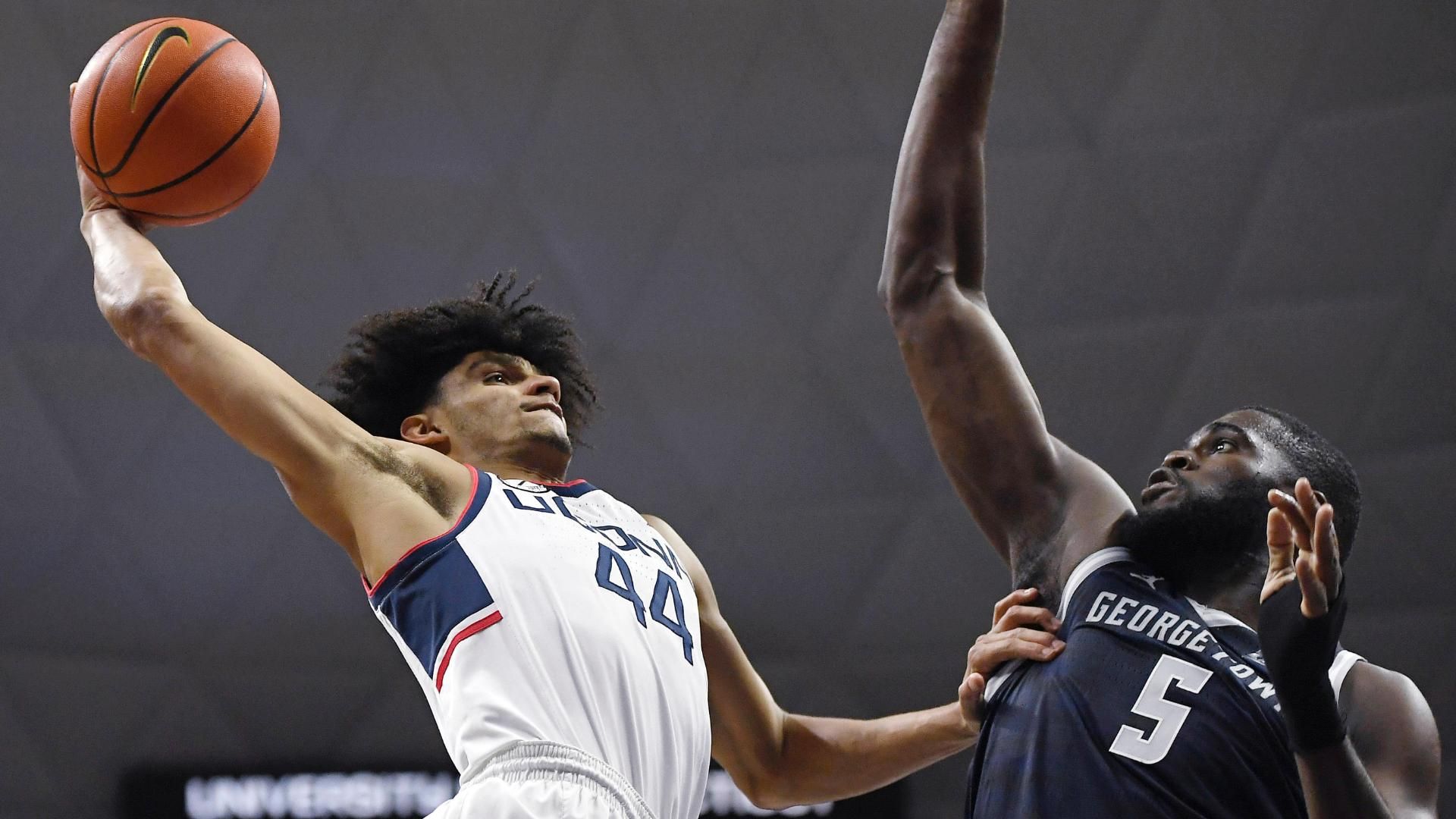 UConn's Andre Jackson takes flight to posterize defender - ESPN Video