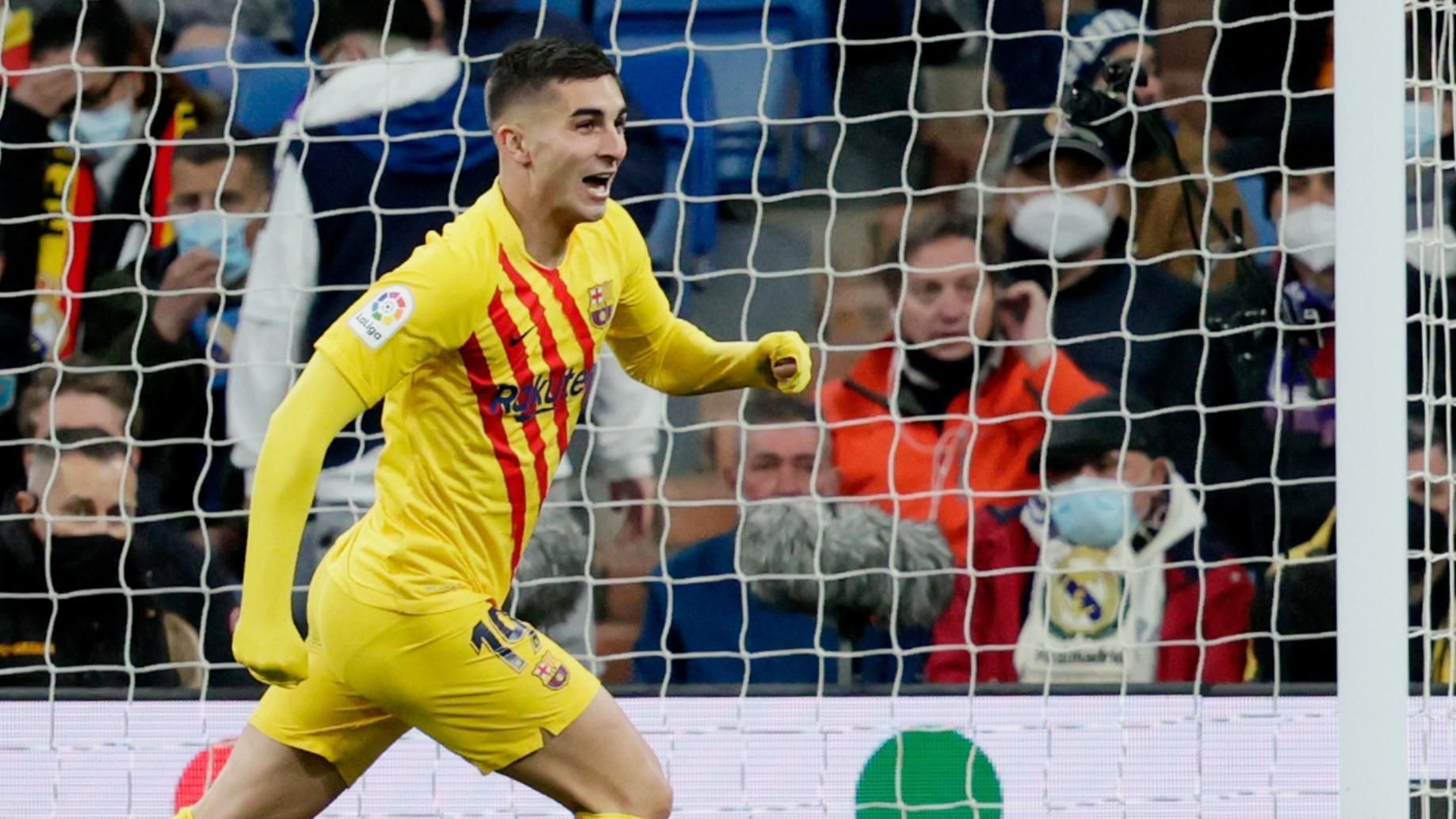 Ferran Torres' powerful finish makes it 3-0 Barca - ESPN Video