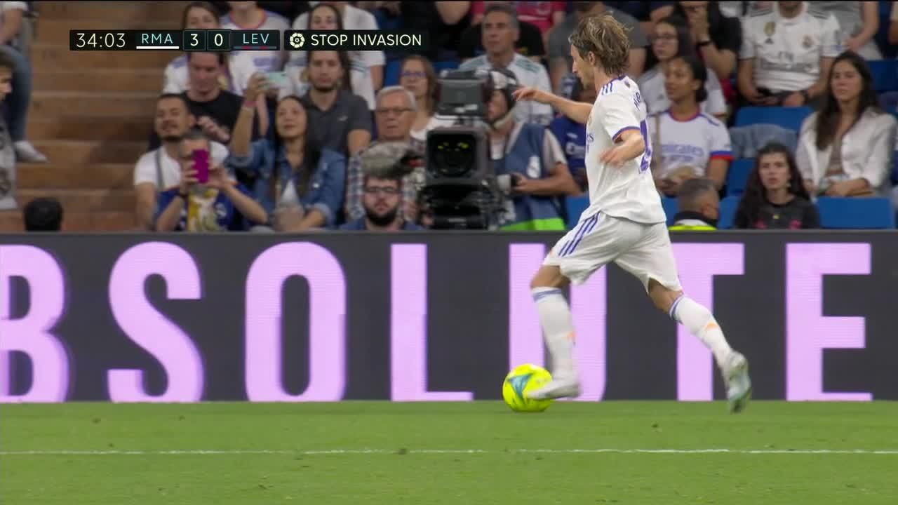 Rodrygo taps it in off a Luka Modric cross - ESPN Video