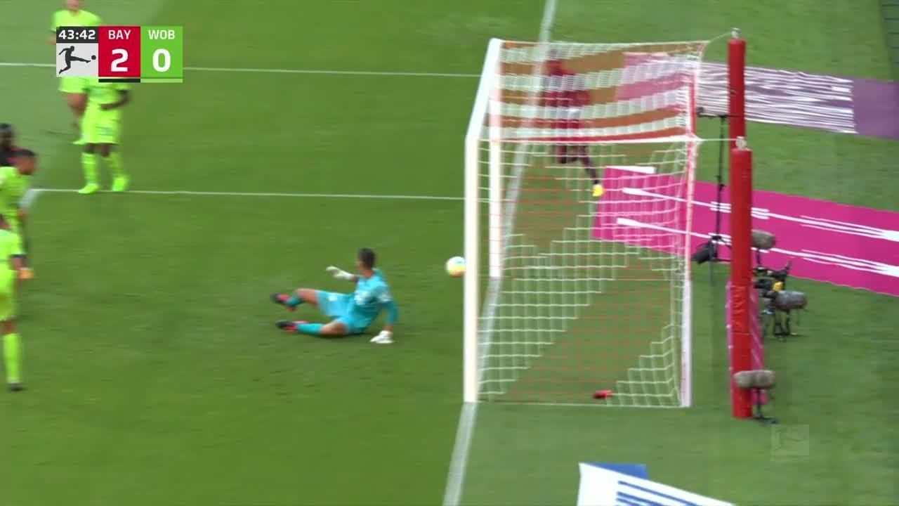 Muller deflects a shot in to double Bayern's lead - ESPN Video