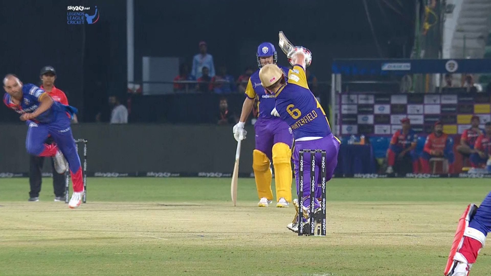 WATCH - Suyal gets Porterfield caught at mid wicket - ESPN Video