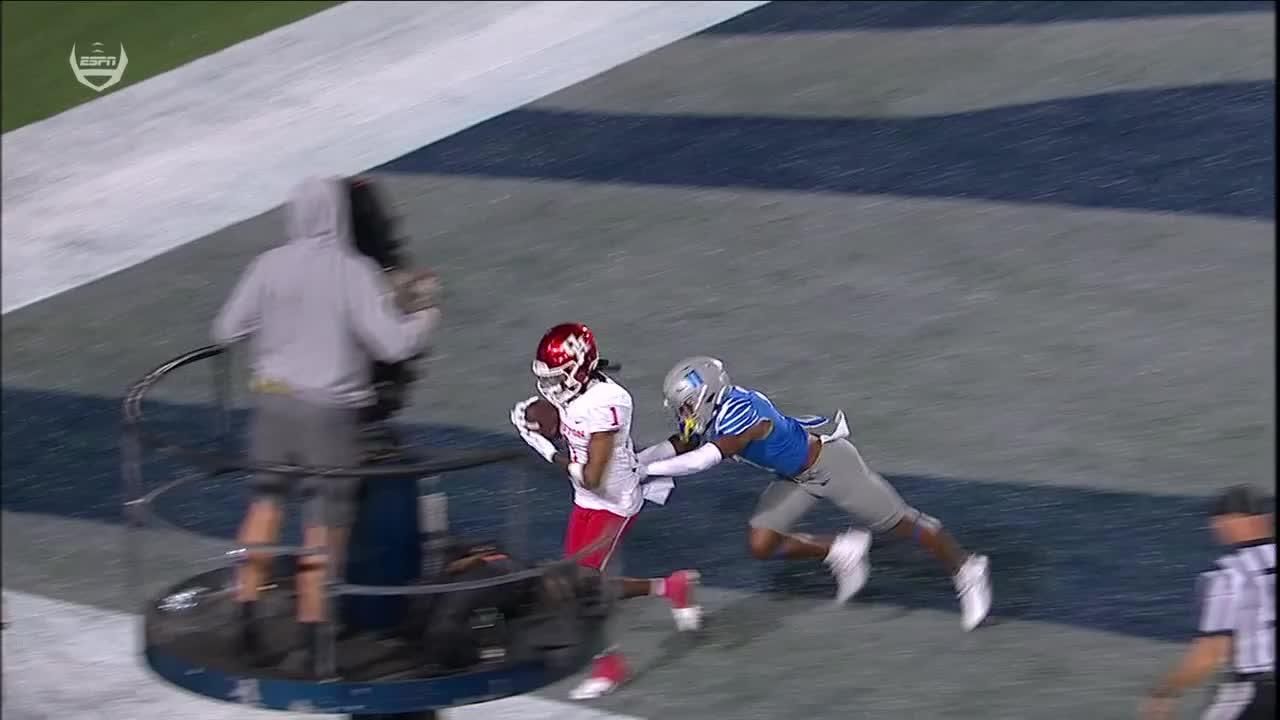 Nathaniel Dell hauls in the dime from Clayton Tune for Houston TD ...