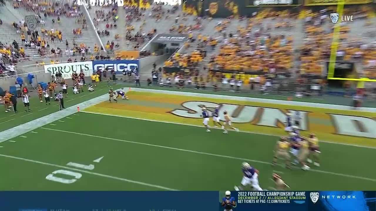 Trenton Bourguet throws 2-yard touchdown pass to Elijhah Badger - ESPN ...