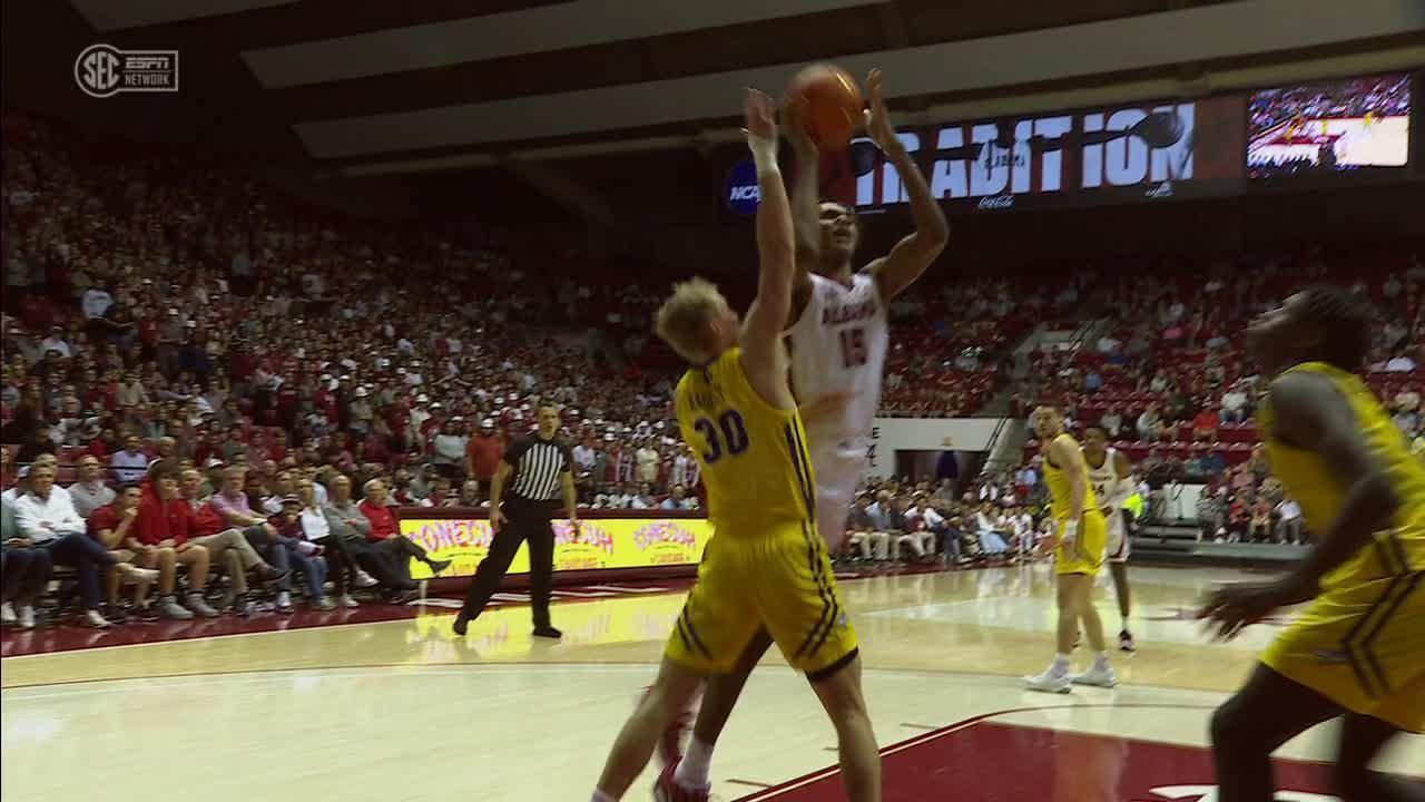 Noah Clowney gets the lay-in to fall vs. South Dakota State Jackrabbits ...