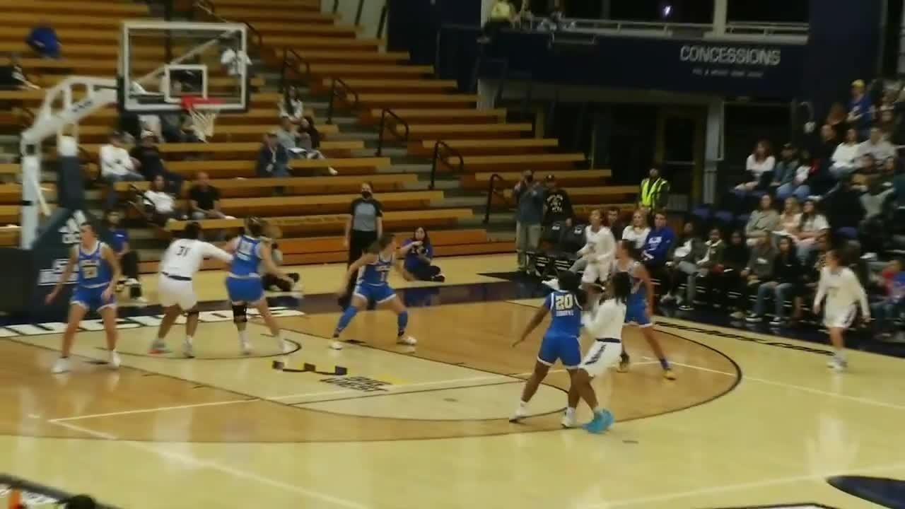 Alexis Tucker nails long 3-pointer from downtown - ESPN Video