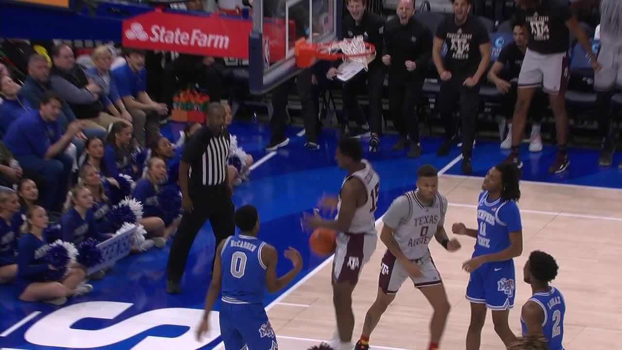 Henry Coleman III throws down a big-time flush for Texas A&M - ESPN Video