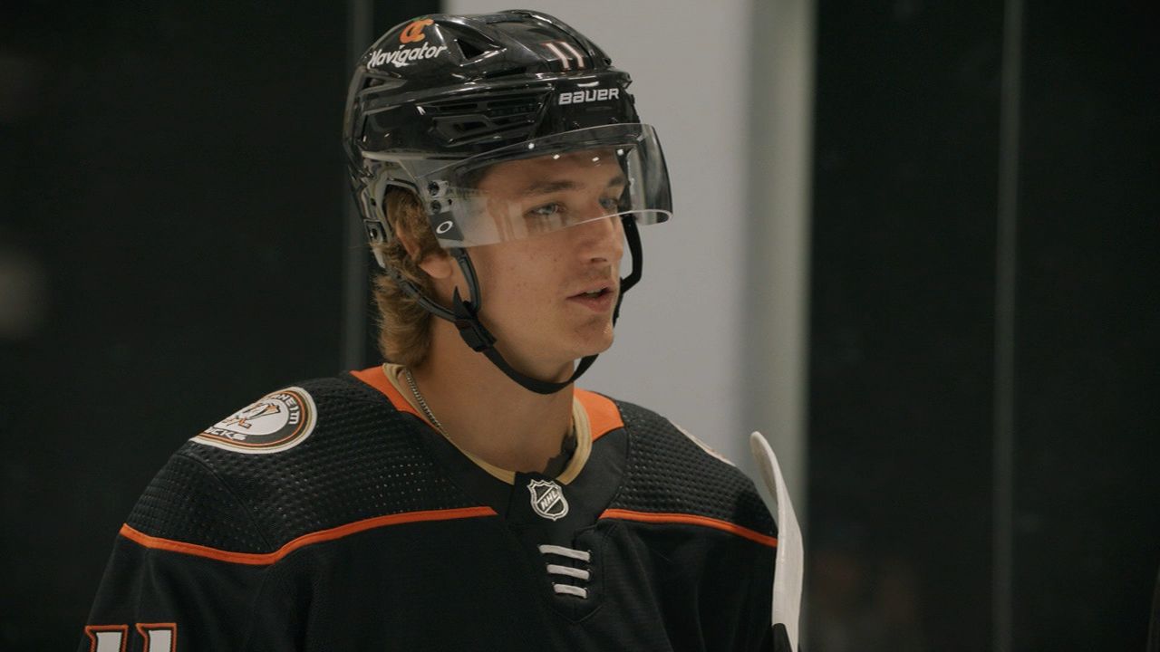 Trevor Zegras breaks down 'The Michigan' alley-oop pass - ESPN Video