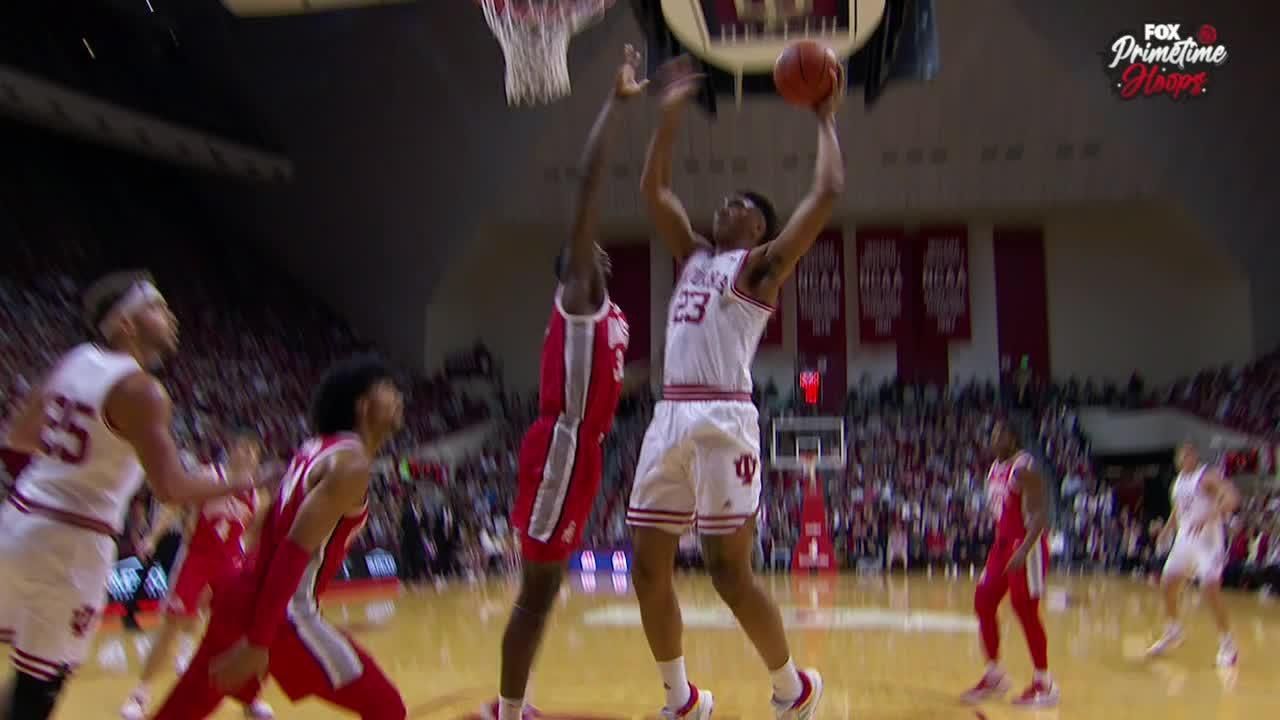 Trayce Jackson-Davis dunks over a defender - ESPN Video