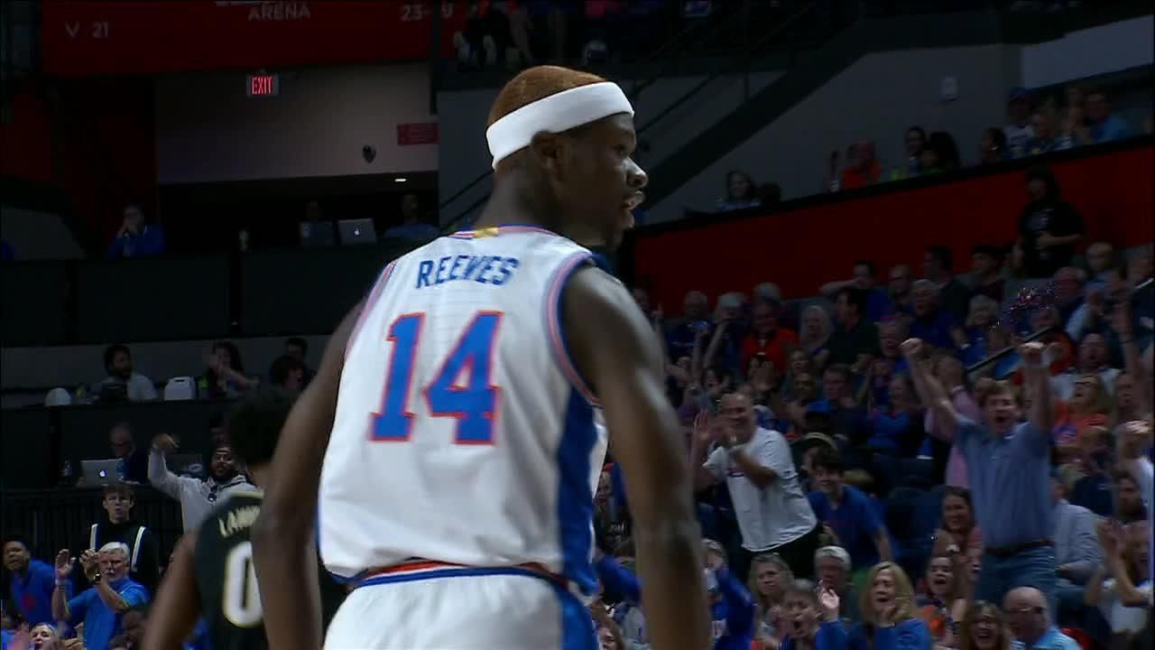 Florida's Kowacie Reeves gets the crowd going with a monster jam - ESPN ...