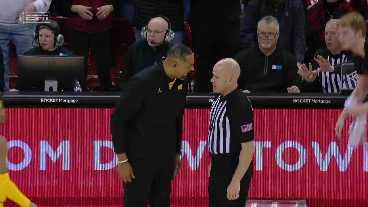 Juwan Howard gets right in ref's face for a technical - ESPN Video
