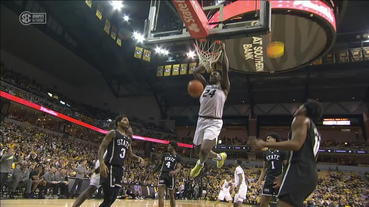 Kobe Brown rocks the rim with powerful slam - ESPN Video