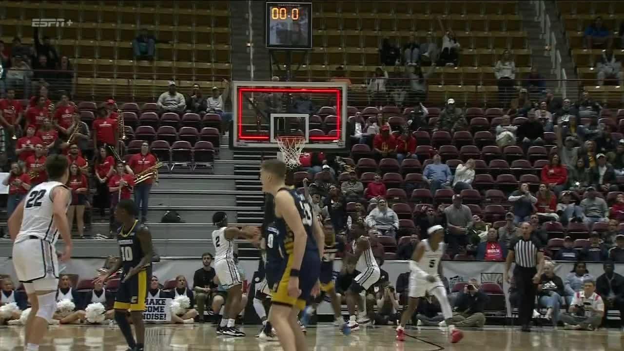 Jake Stephens drills 3 to end first half for Chattanooga Mocs - ESPN Video