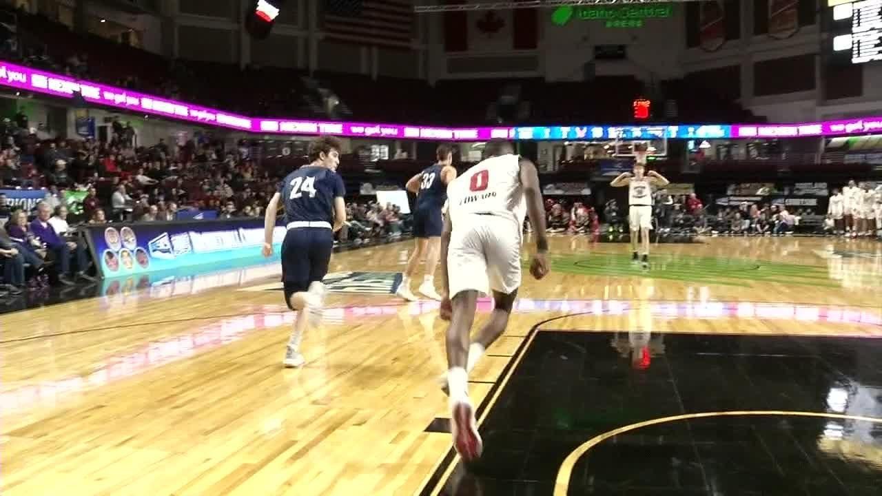 Cedric Coward throws down big flush vs. Northern Arizona Lumberjacks ...