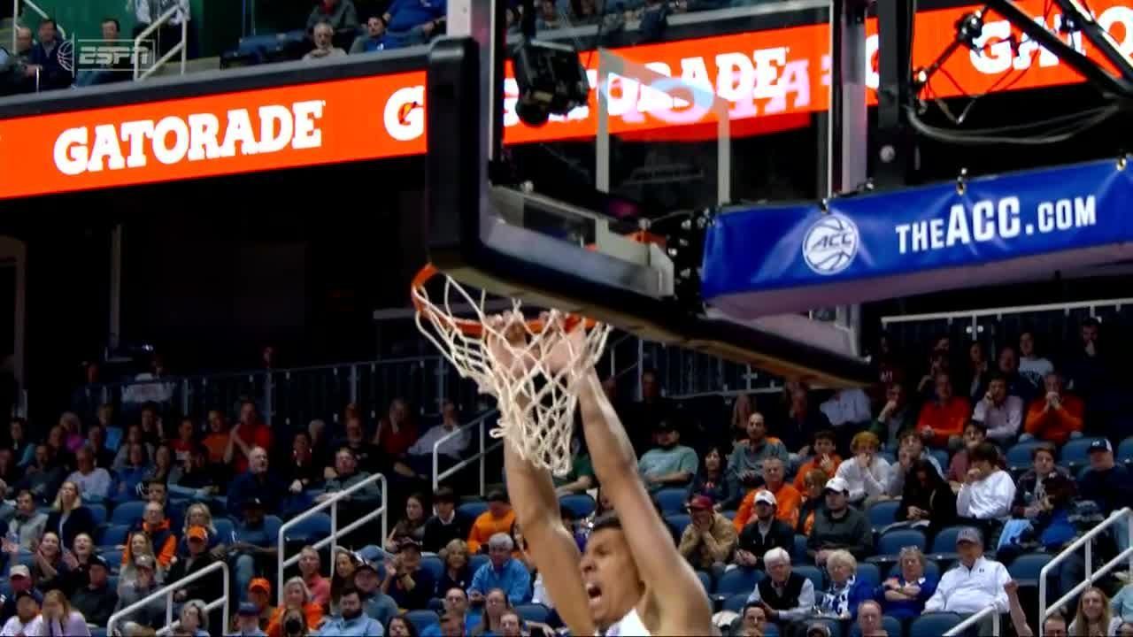 Kadin Shedrick rocks the rim with slam dunk - ESPN Video