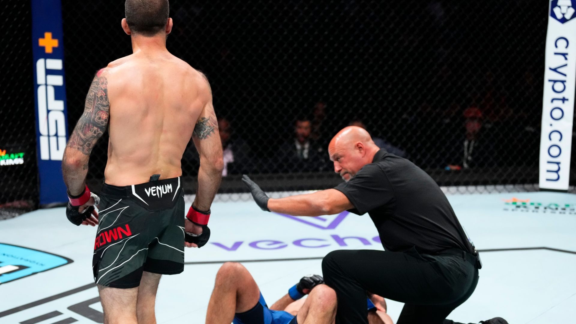 Matt Brown amazes with one-punch KO - ESPN Video