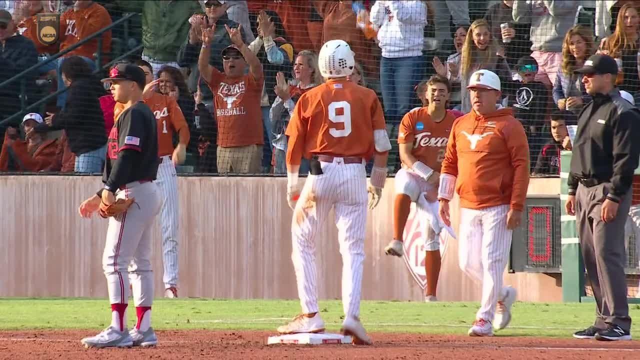 Jared Thomas legs out RBI triple for Texas - ESPN Video