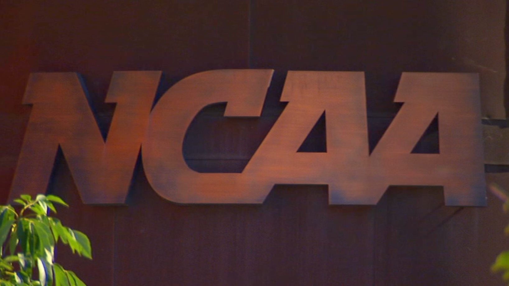 How A New Texas Law Conflicts With Ncaas Nil Rules Espn Video