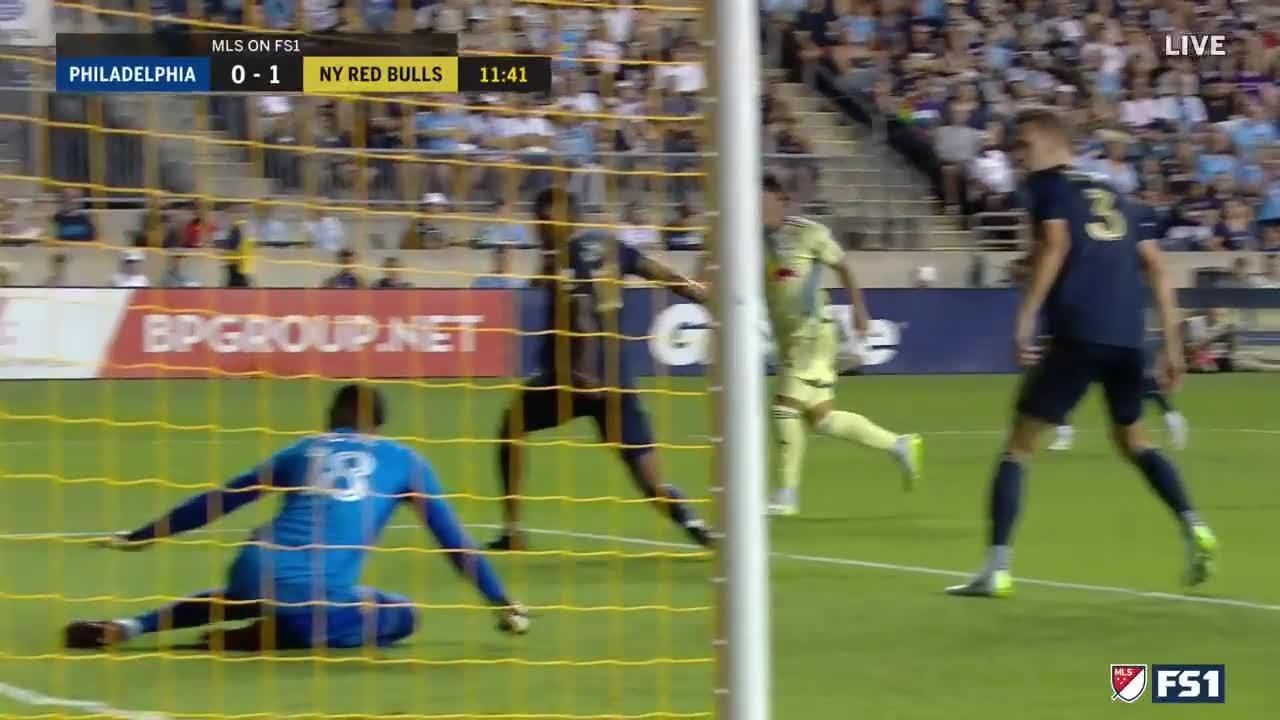 Omir Fernandez's second effort puts Philadelphia on the board - ESPN Video