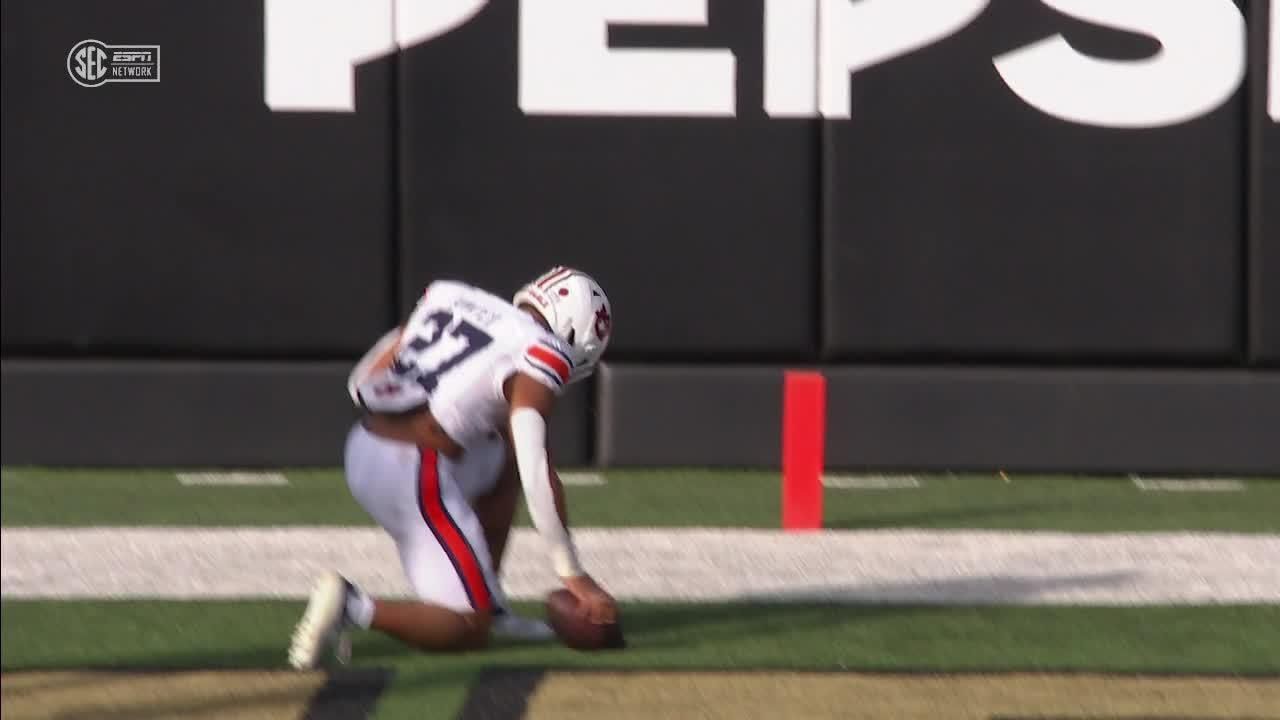 Jarquez Hunter crosses goal line for 56-yard rushing touchdown - ESPN Video