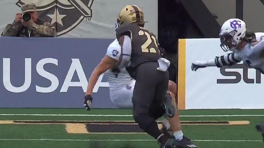 Bryson Daily pitches it to Tyrell Robinson for an Army TD - ESPN Video
