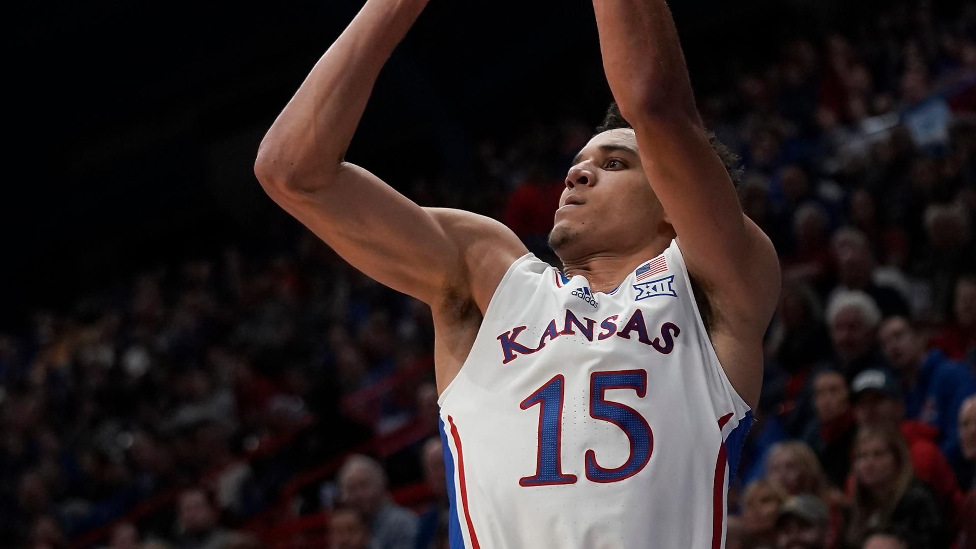 Kevin McCullar Jr. helps Kansas to a win with a triple-double - ESPN Video