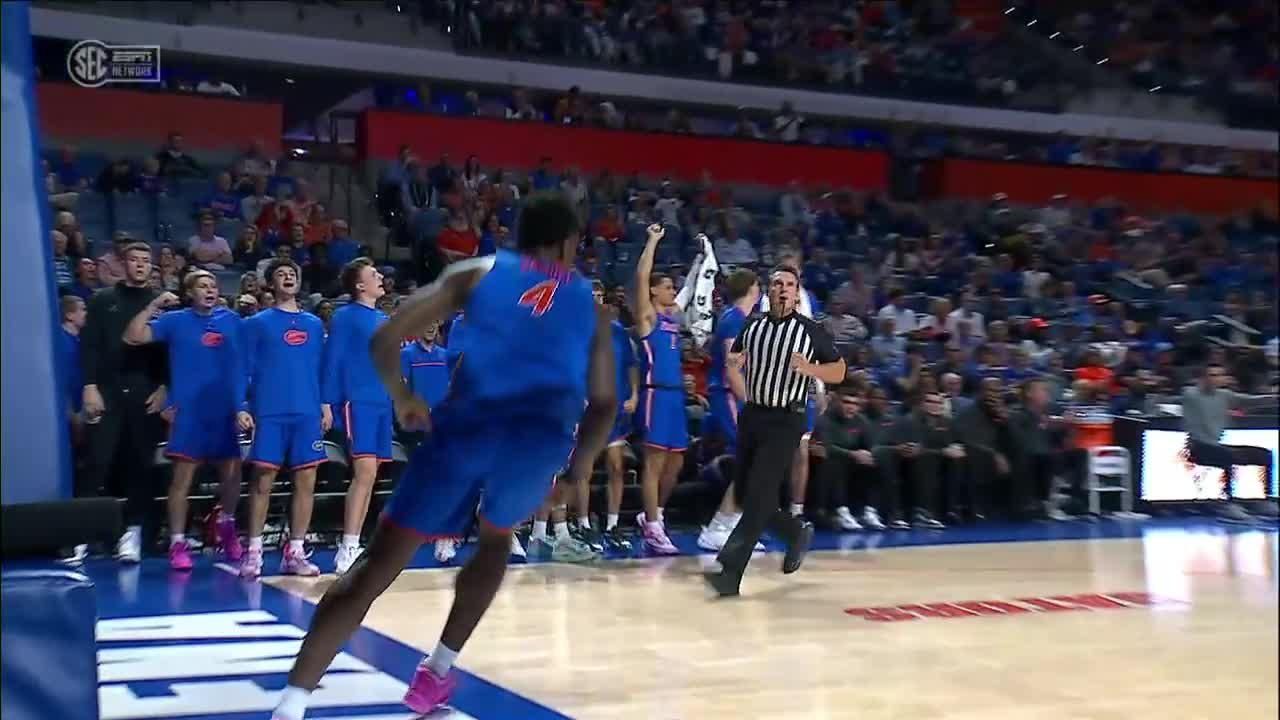 Walter Clayton Jr. makes a sweet pass - ESPN Video