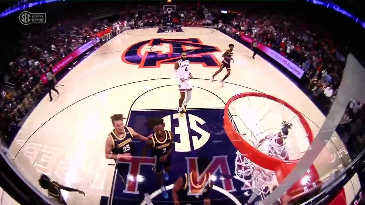Chaney Johnson rocks the rim with powerful jam - ESPN Video