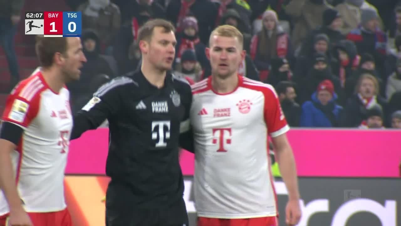 Neuer makes fantastic point-blank range save - ESPN Video