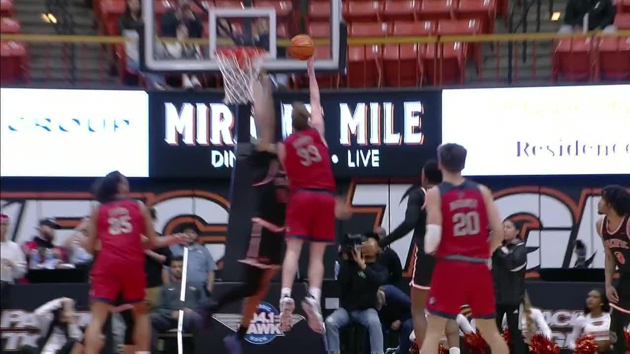 Luke Barrett buries bucket against Pacific Tigers - ESPN Video