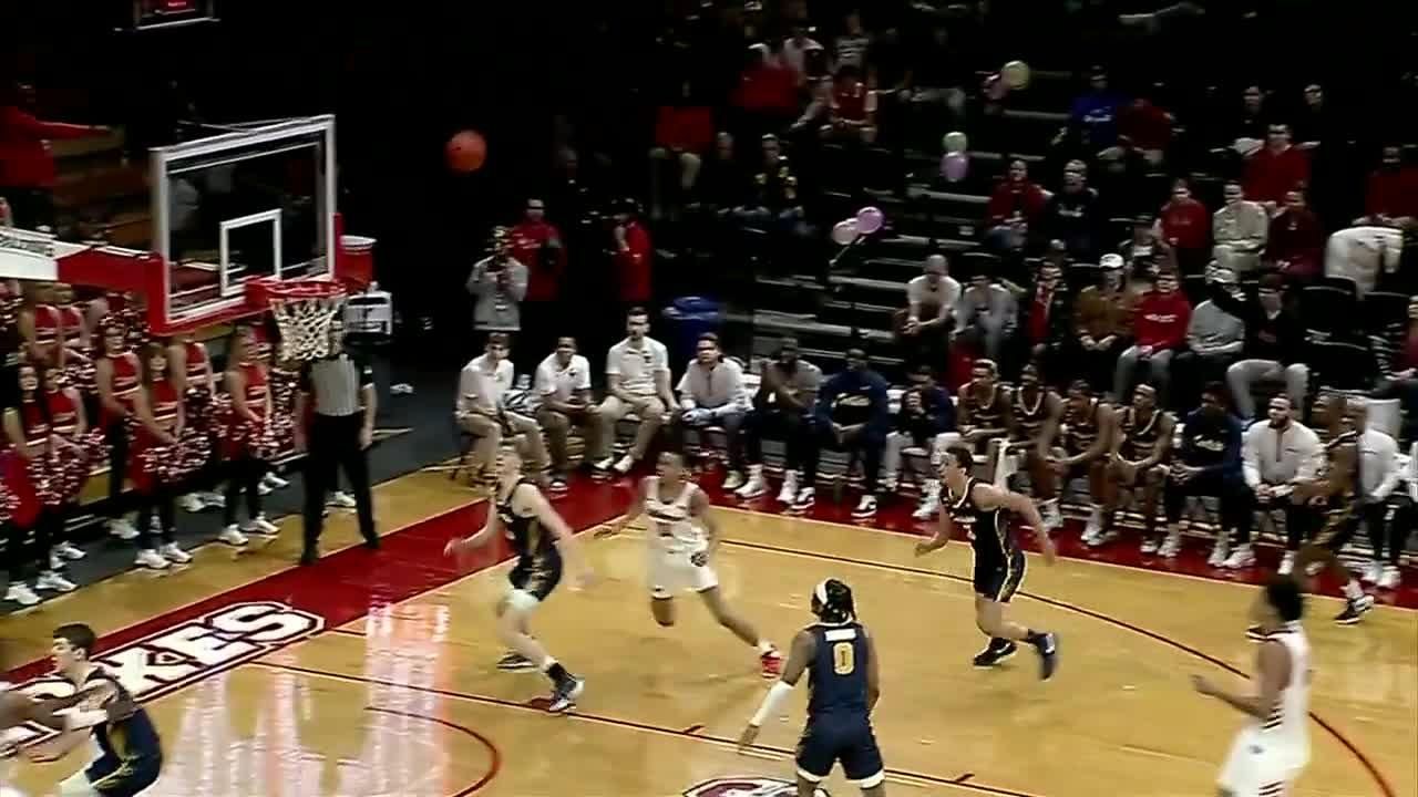 Josh Pascarelli buries 3-pointer against Canisius Golden Griffins ...