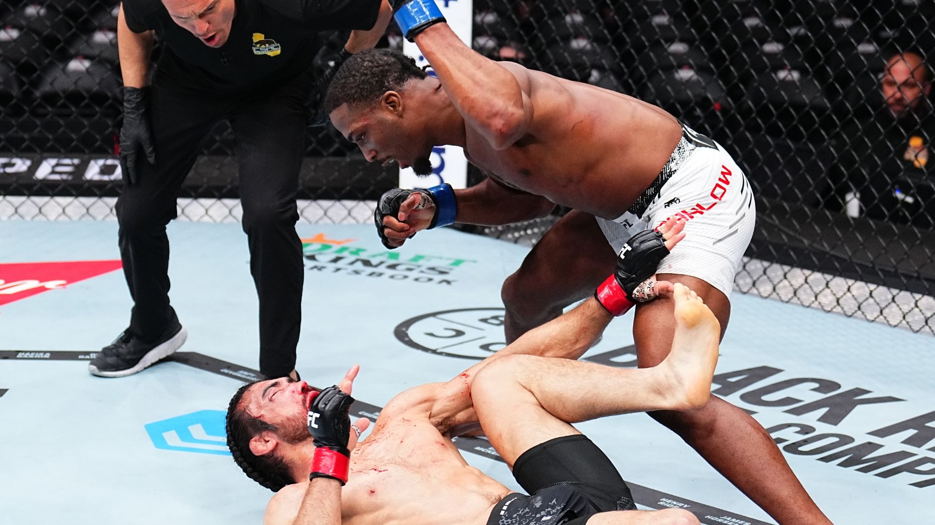 Danny Barlow overwhelms Josh Quinlan for TKO win - ESPN Video