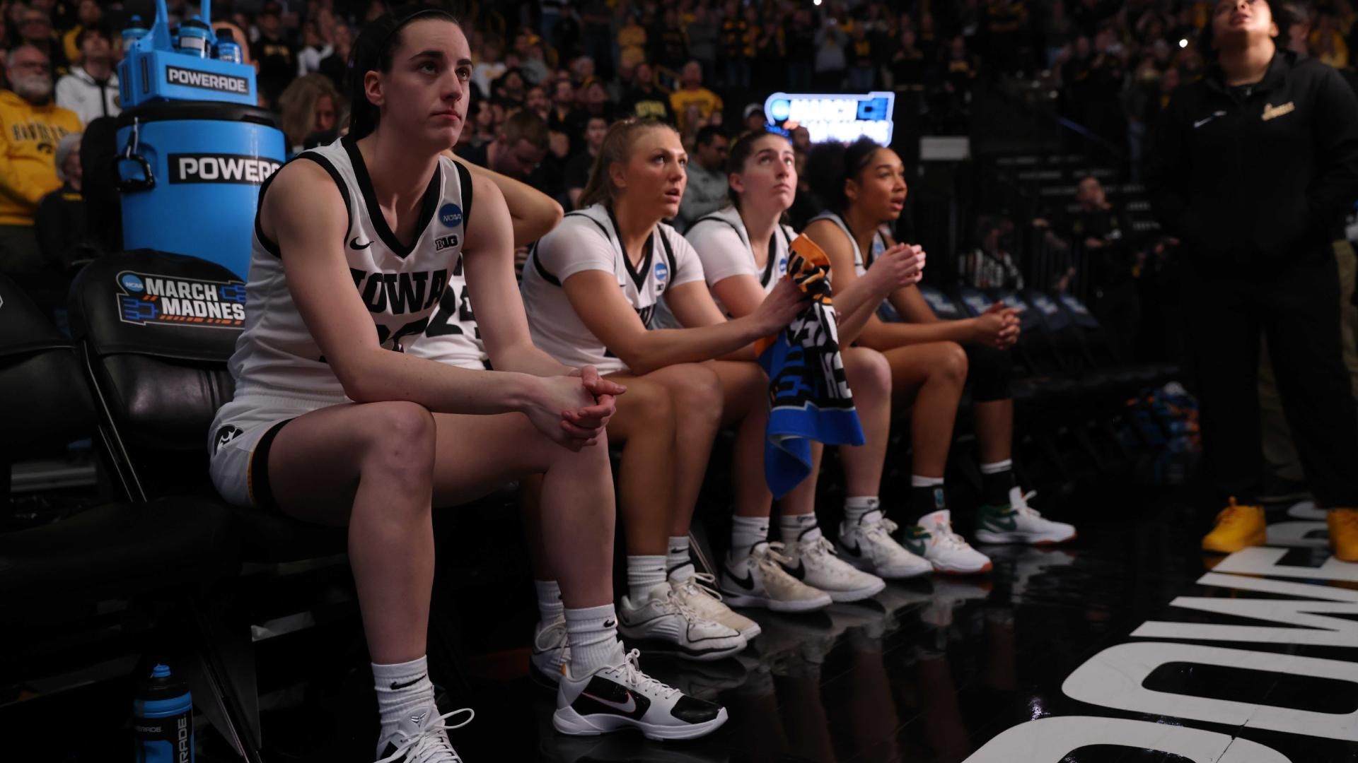 Iowa has no issues in Round 1 with win over Holy Cross - ESPN Video